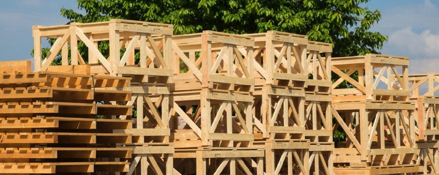Contenedores de madera en Barcelona - Residuos de madera y palets
